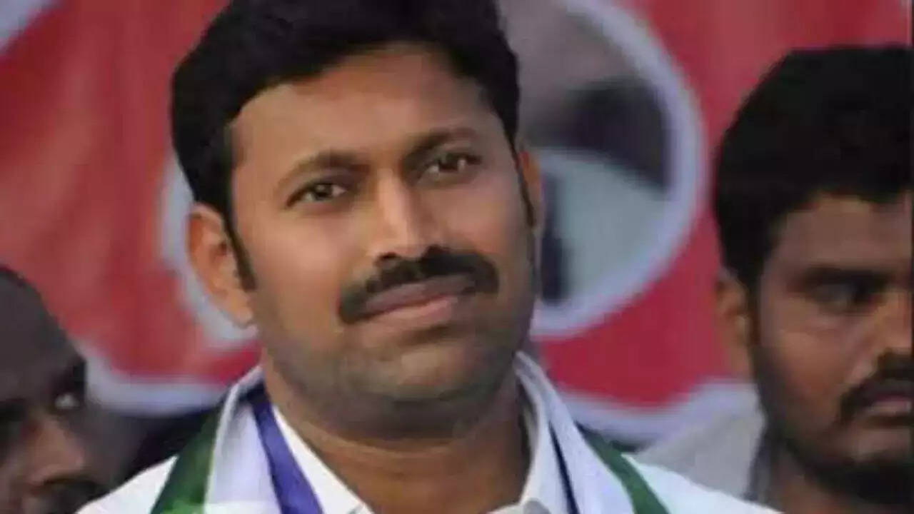 Ex-minister Y S Vivekananda Reddy murder case: YSRCP…
