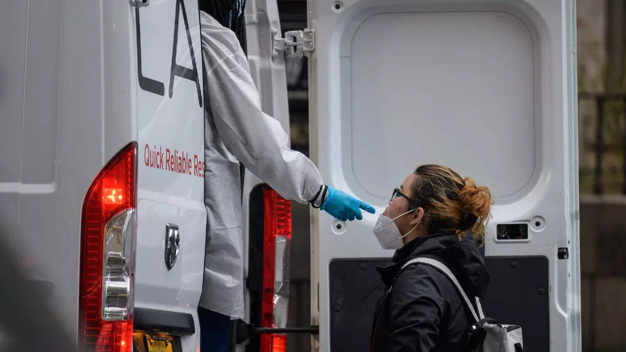 Omicron quickly overtaking Delta globally in terms of…