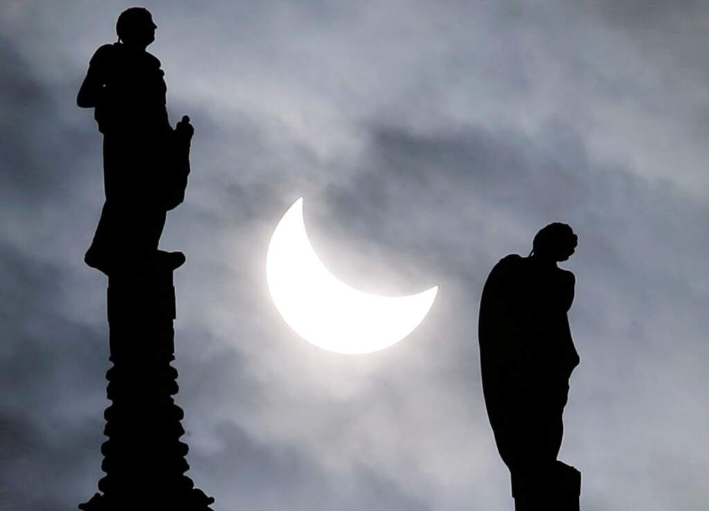 21 stunning photos of the solar eclipse from around the world