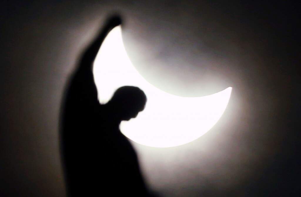 21 stunning photos of the solar eclipse from around the world