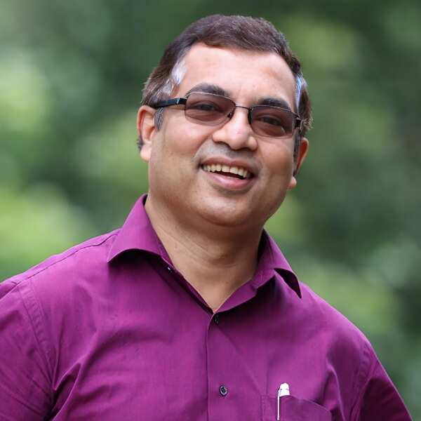 How can Indian B-schools achieve global standards?