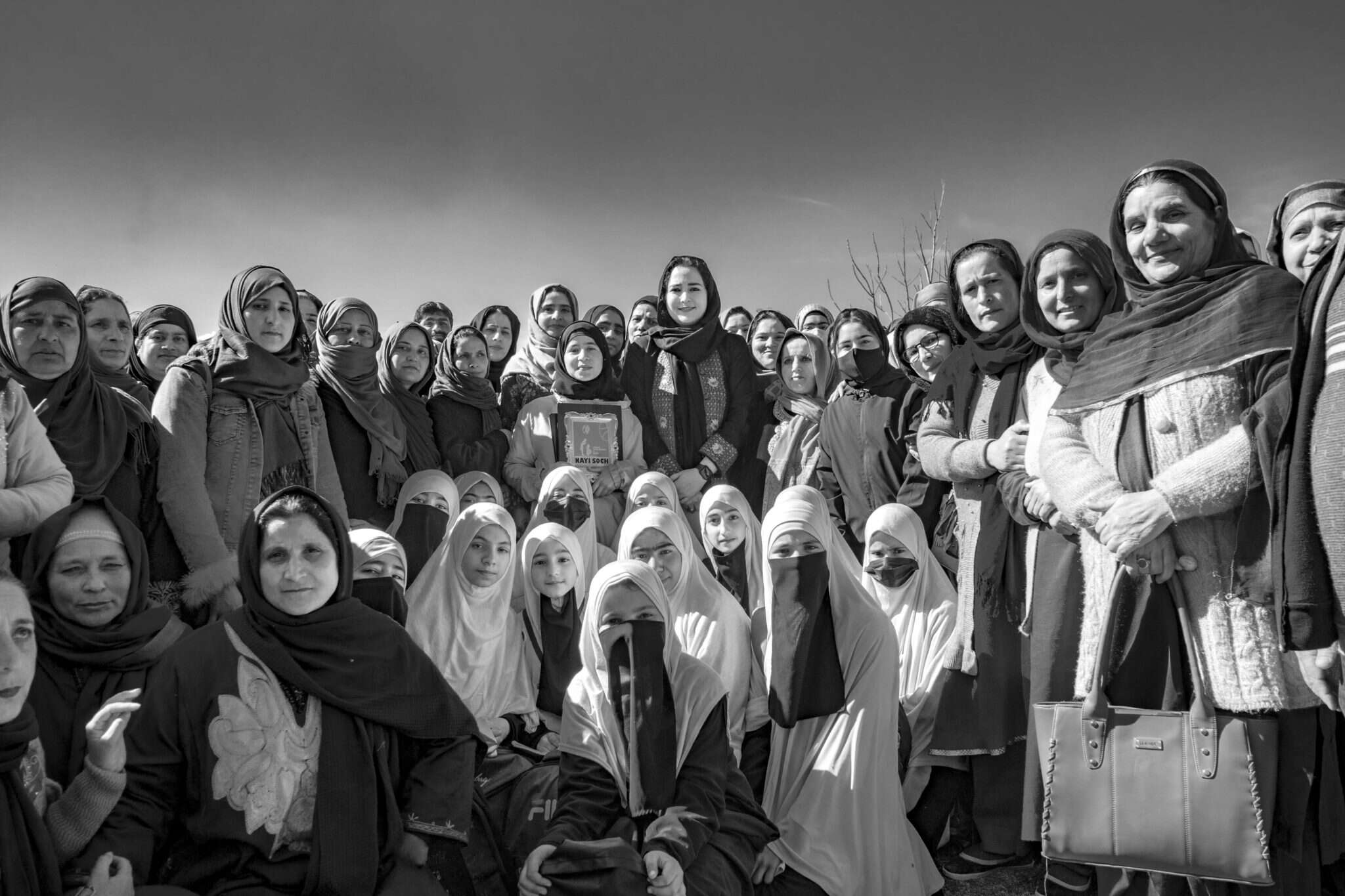 Magical monochromes of Kashmir Chromosomes