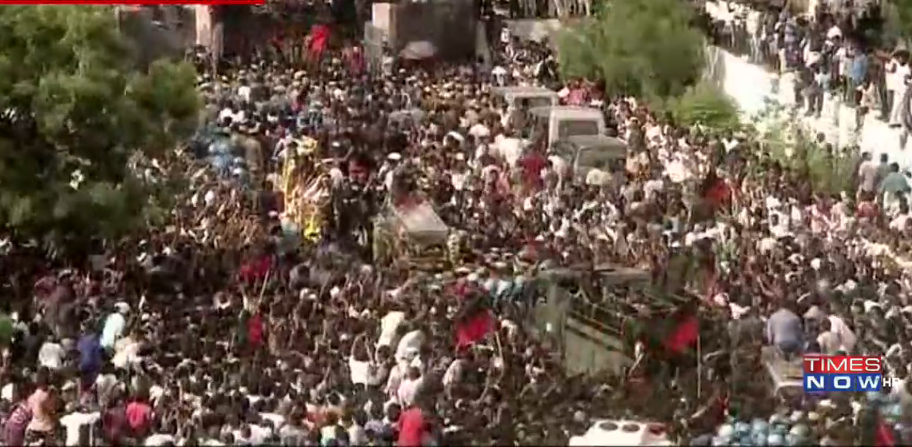 M Karunanidhi funeral live updates: Kalaignar laid to rest; MK Stalin ...