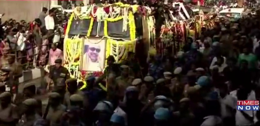 M Karunanidhi funeral live updates: Kalaignar laid to rest; MK Stalin ...