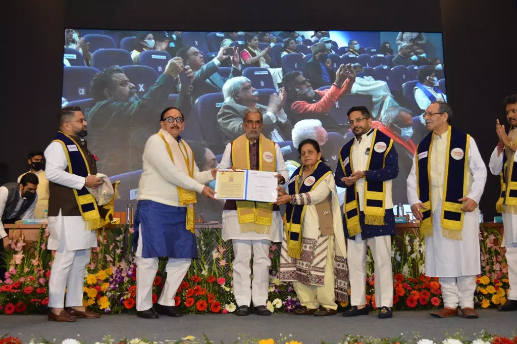 2000+ degrees awarded to the 2021 batch of students at Manav Rachna ...