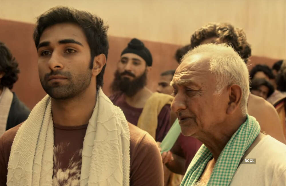 Qaidi Band Movie User Reviews & Ratings | Qaidi Band (2017) | Times Of ...