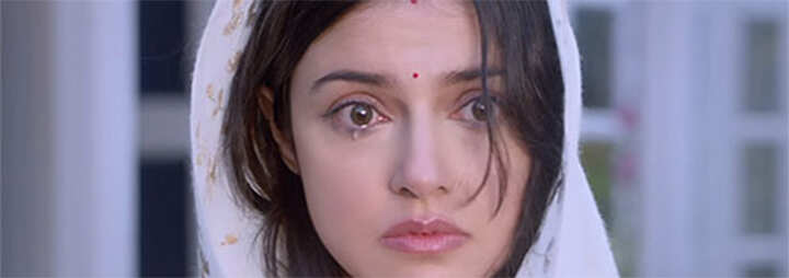 Bulbul Movie: Showtimes, Review, Songs, Trailer, Posters, News & Videos ...