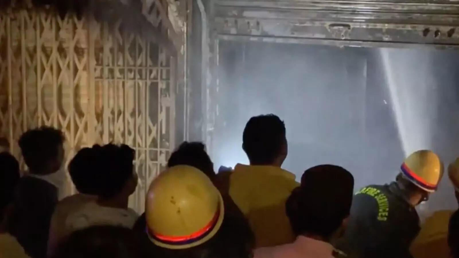 UP: Fire breaks out in a shop at Sarafa market in Bareilly