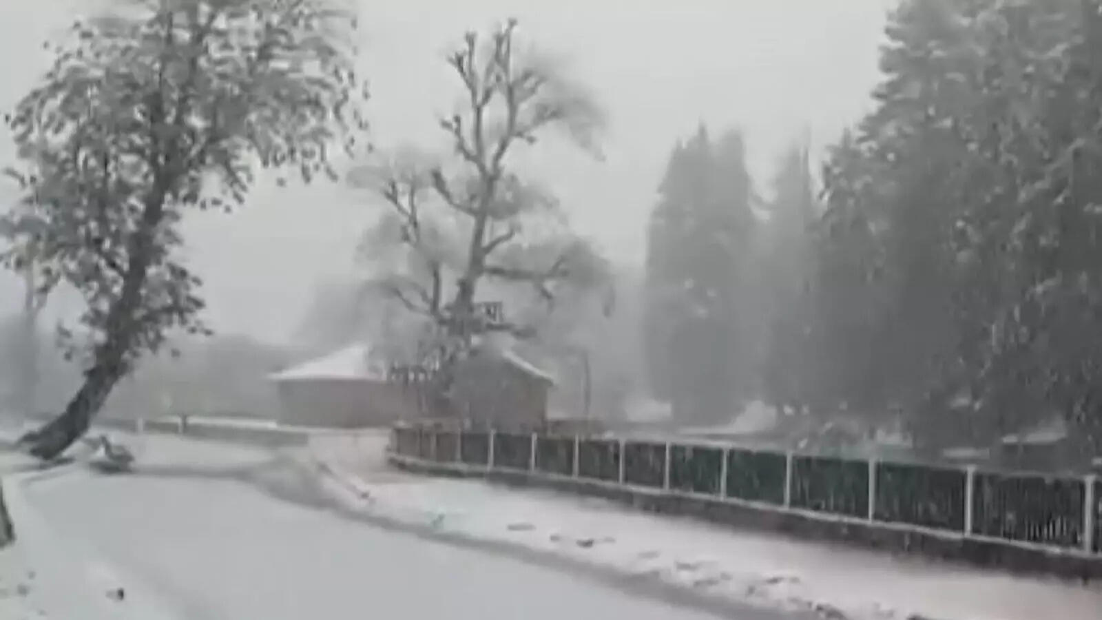 Snowfall in summer! Several areas of Jammu & Kashmir witness snowfall ...