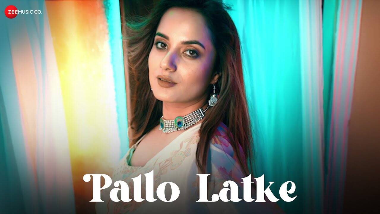 Trending Hindi Video Song 'Pallo Latke' Sung By Aakanksha Sharma