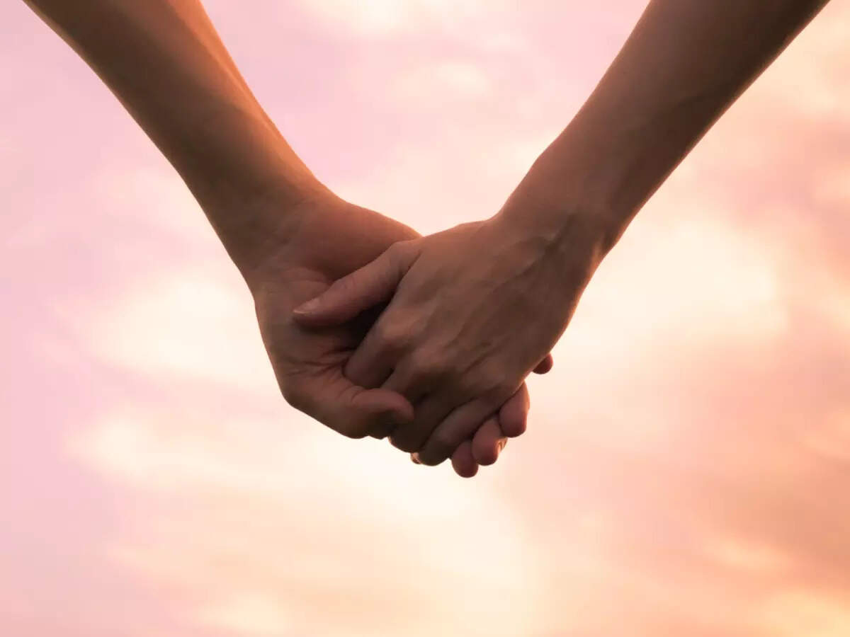 zodiac signs: These 5 zodiac signs overshare in their relationships ...