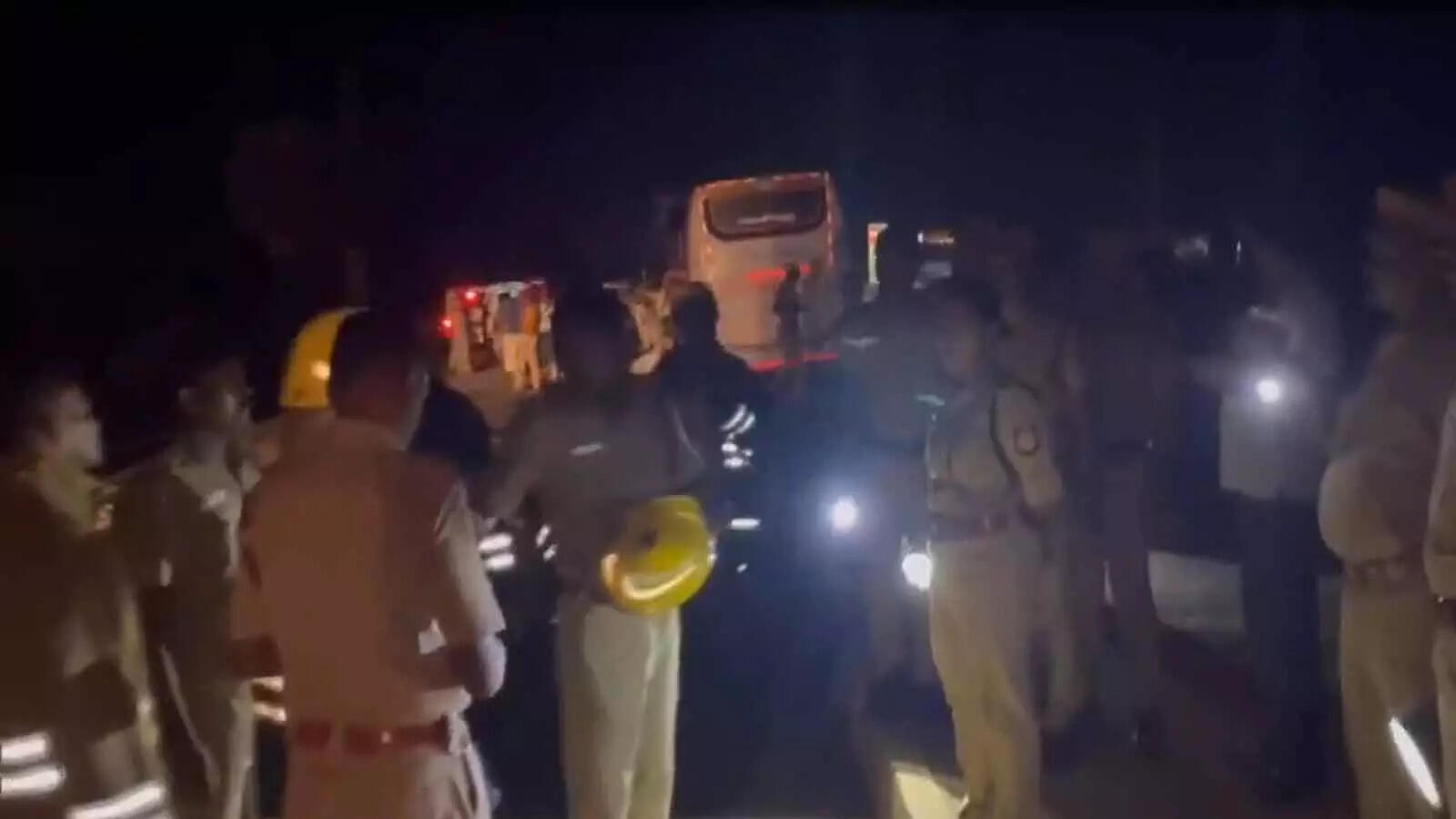 Tamil Nadu: Four killed, 26 injured as bus collides with tanker in ...