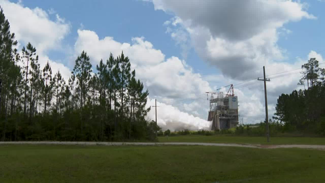 NASA tests redesigned moon rocket engine
