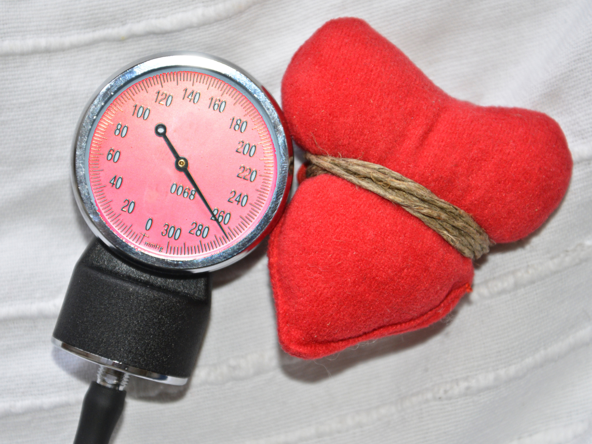 Hypertension Symptoms: One major factor that causes high blood pressure ...