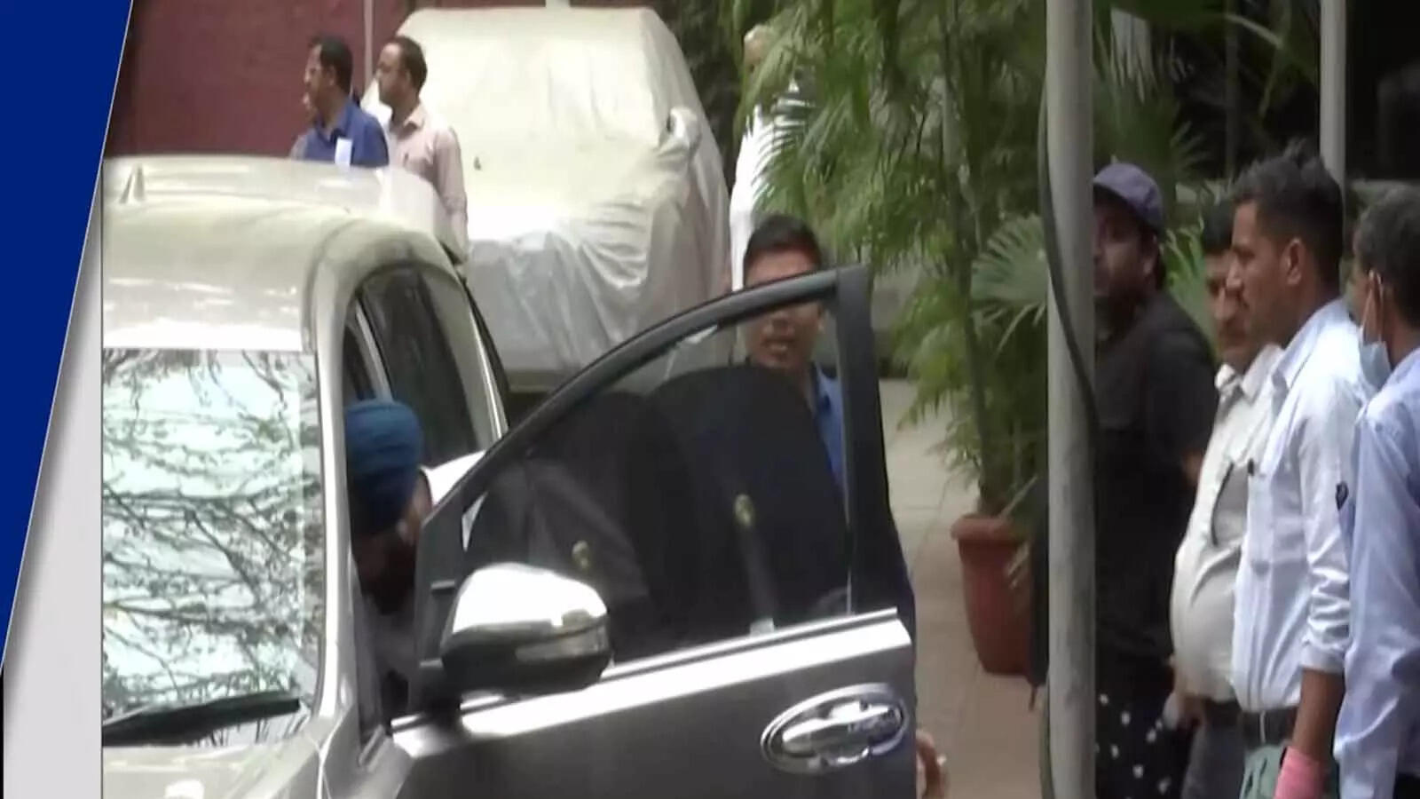 Delhi: CBI conducts raids at residence of RJD leader Prem Chand Gupta