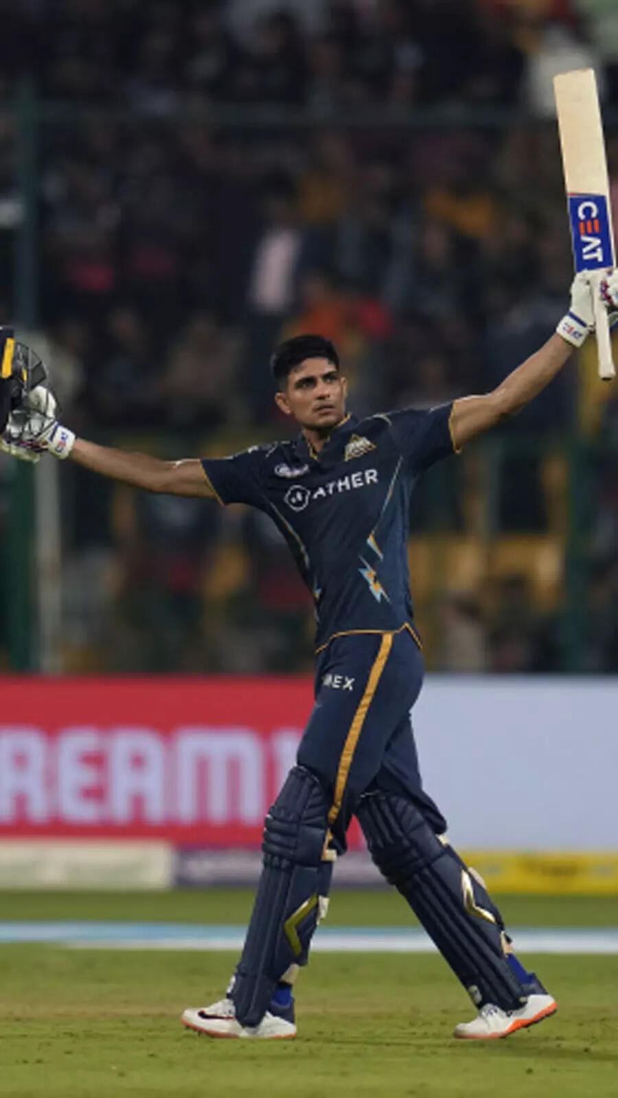 SRH vs RCB Highlights: Virat Kohli's record-equalling ton boosts Royal Challengers Bangalore's ...