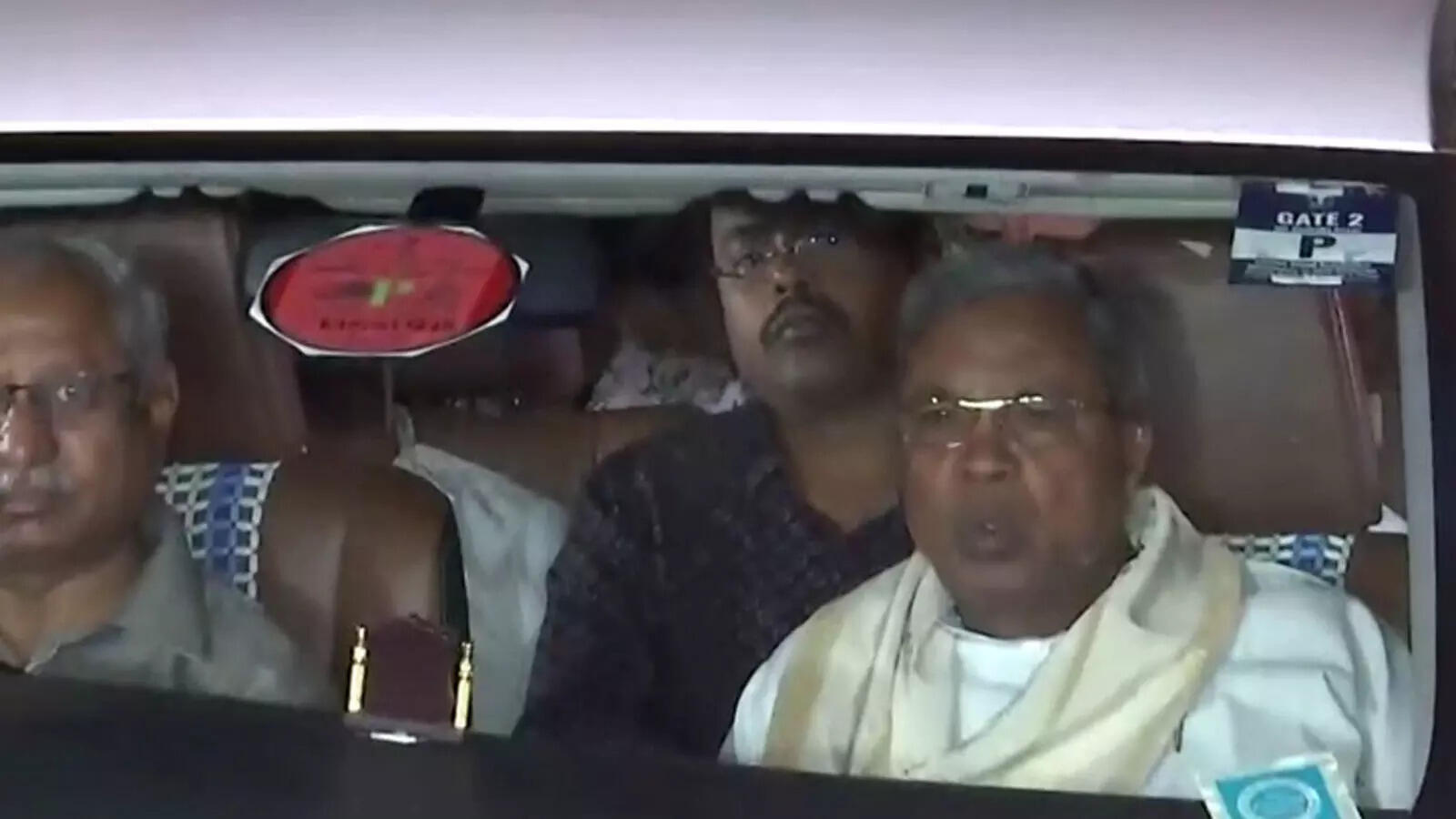 Delhi: Former Karnataka CM Siddaramiah leaves Congress President Mallikarjun Kharge’s residence