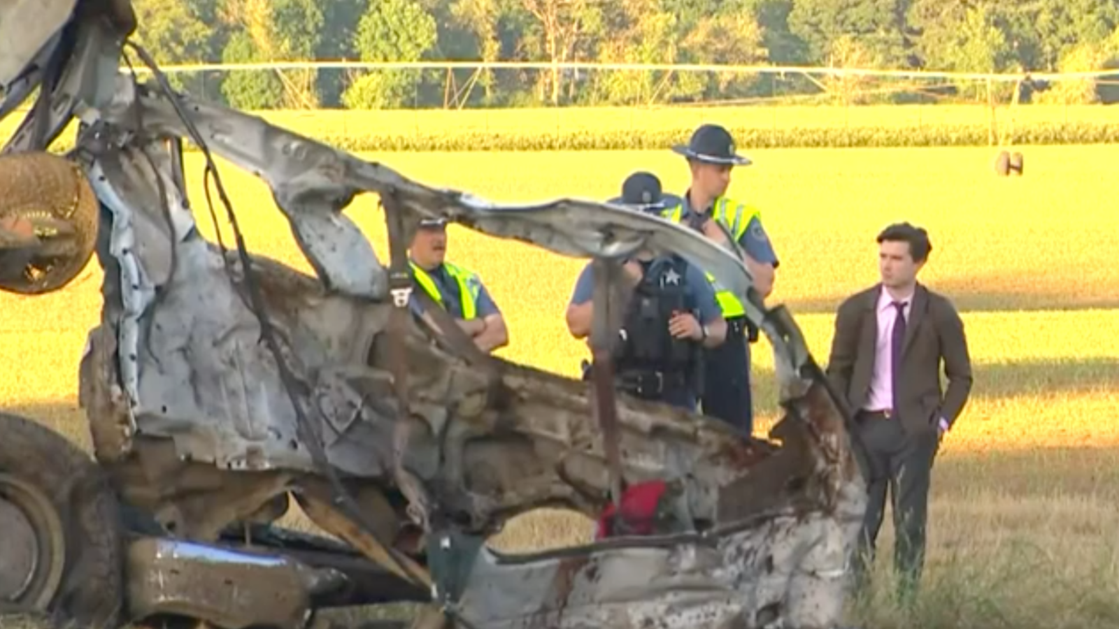 7 dead in crash on I-5 south of Portland, Oregon