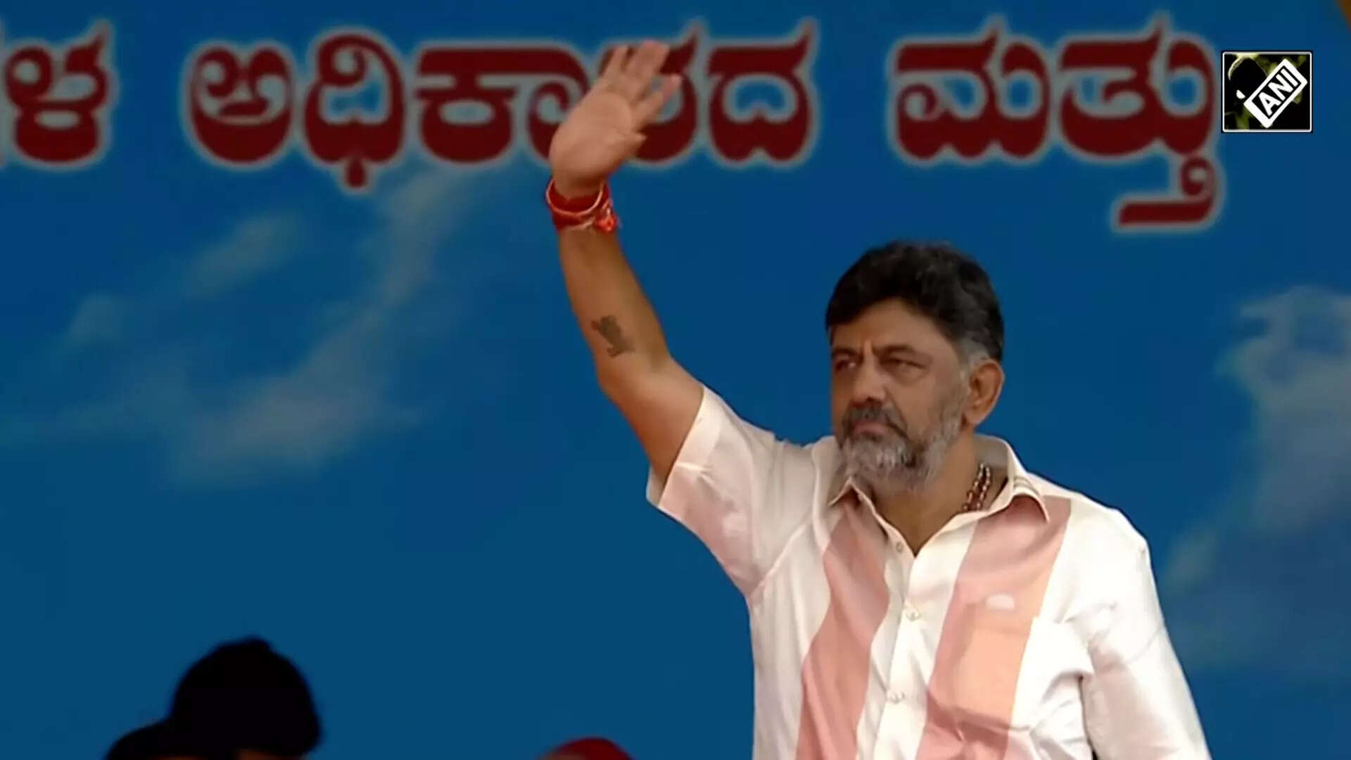 DK Shivakumar takes oath as Deputy Chief Minister of Karnataka