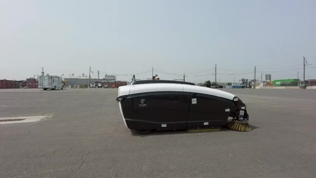 America's Busy cargo port tests robot street sweepers