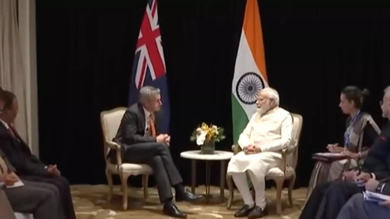 narendra modi: Sydney: Prime Minister Narendra Modi meets CEO of ...