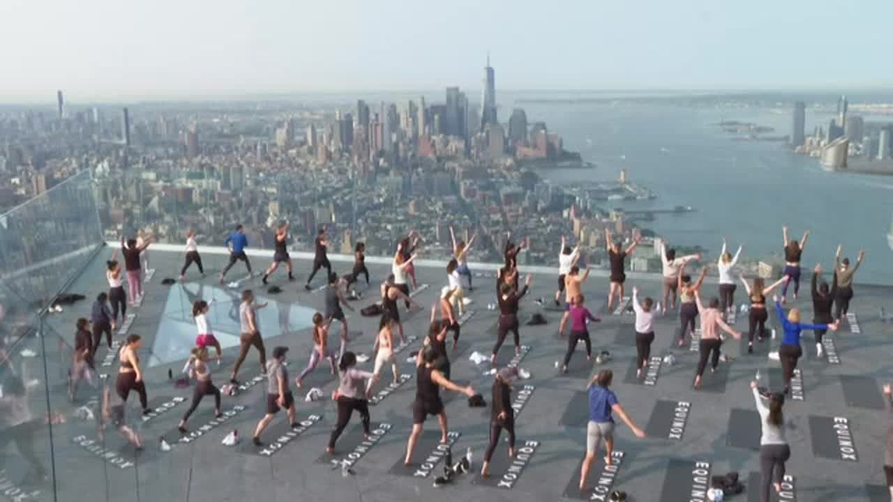 Sky high yoga popular in New York