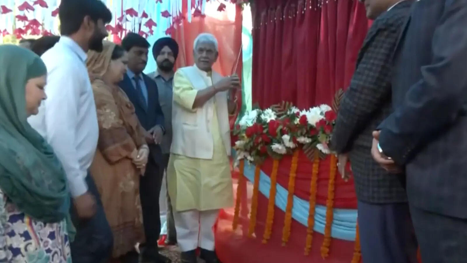 ganderbal: J&K: LG Manoj Sinha inaugurates Wayil Truss Bridge in Ganderbal