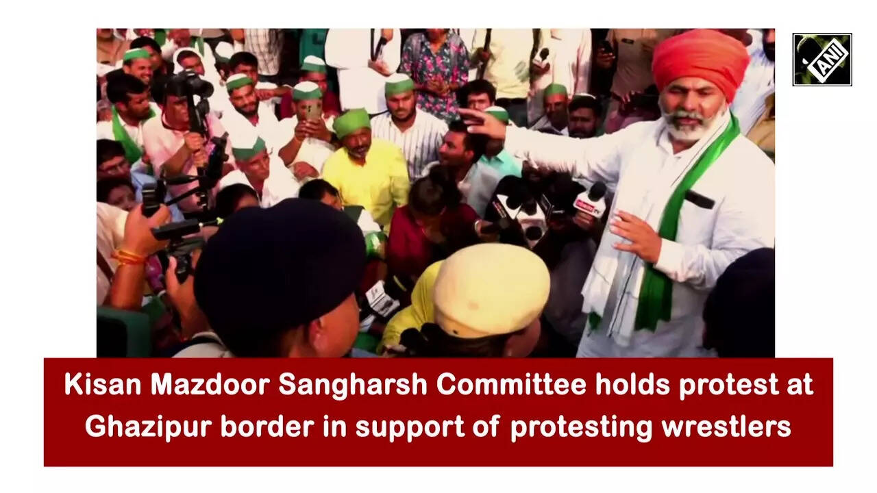 Kisan Mazdoor Sangharsh Committee holds protest at Ghazipur border in ...