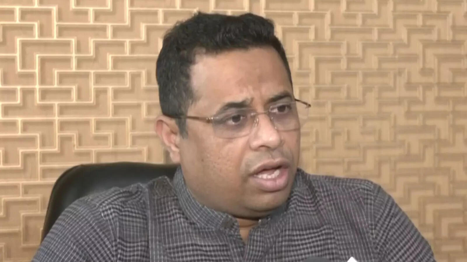 Whoever supports Mamata Banerjee will end up destroying their future ...