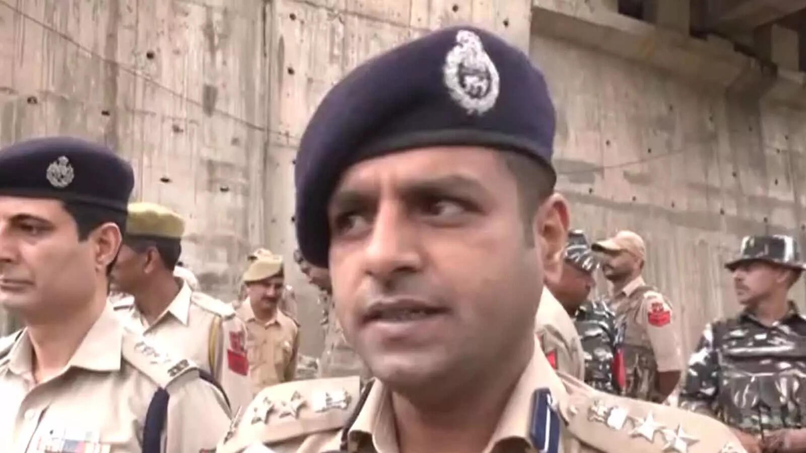 “Paramilitary, SDRF teams conducting rescue operations…” Jammu SSP ...