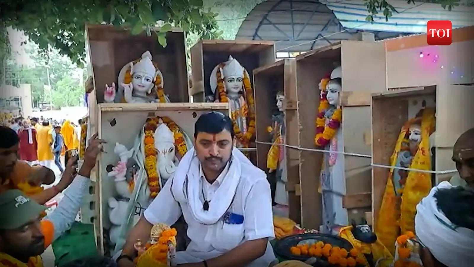 Chattarpur man builds a temple worth 1.5 crores in memory of his wife