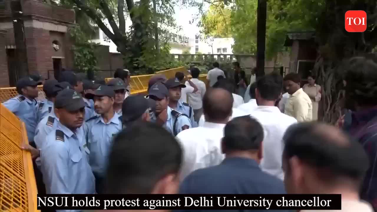 NSUI holds protest against Delhi's vice chancellor
