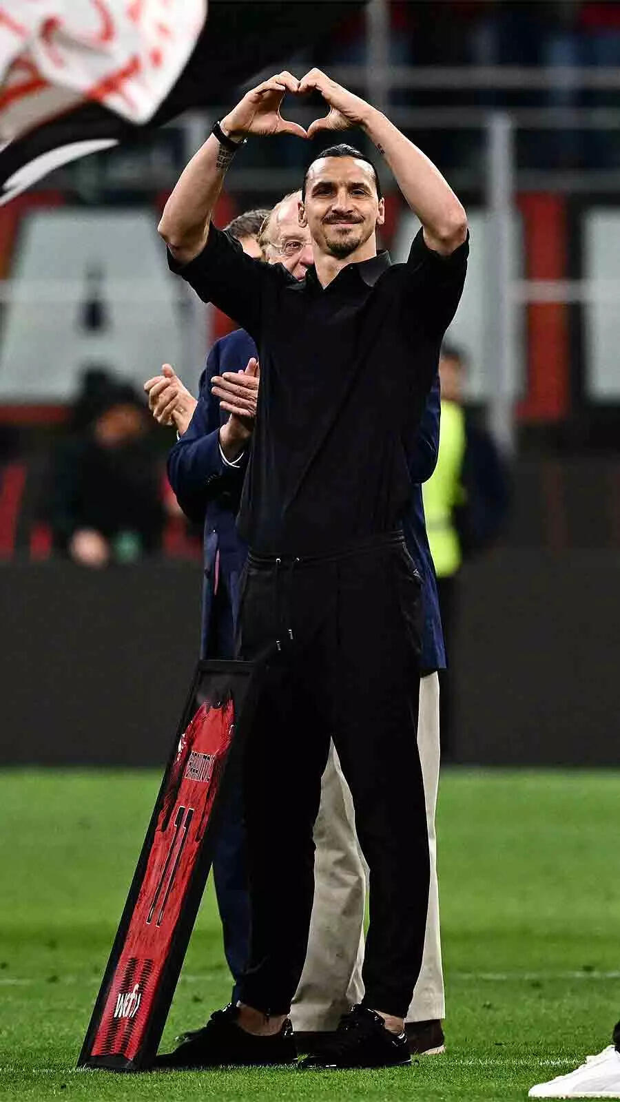 Ibrahimovic Crying Zlatan Responds To Ronaldo Saying Saudi League Is