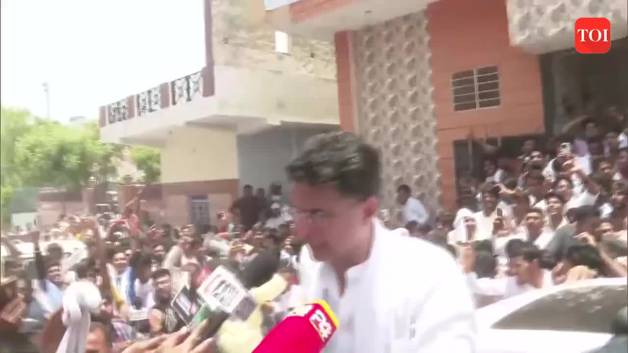 Congress leader Sachin Pilot pays tribute to father Rajesh Pilot on his ...