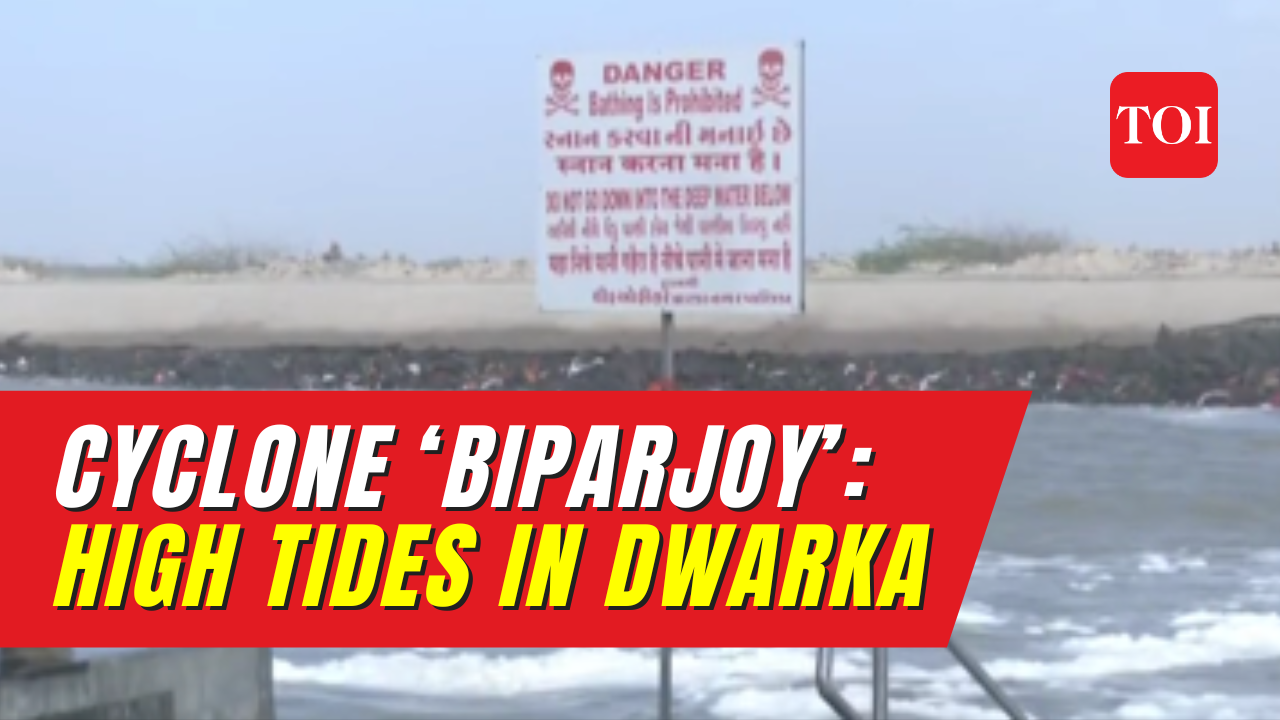 High tides witnessed at coastal areas of Gujarat’s Dwarka as Cyclone ...