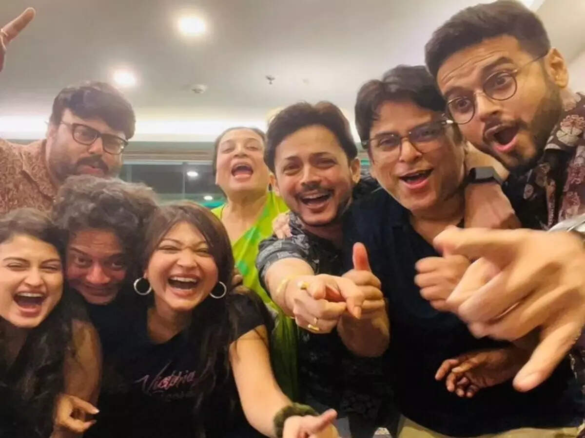 Sneak peek into Rahul Arunoday Banerjee, Rooqma Ray's reunion with ...