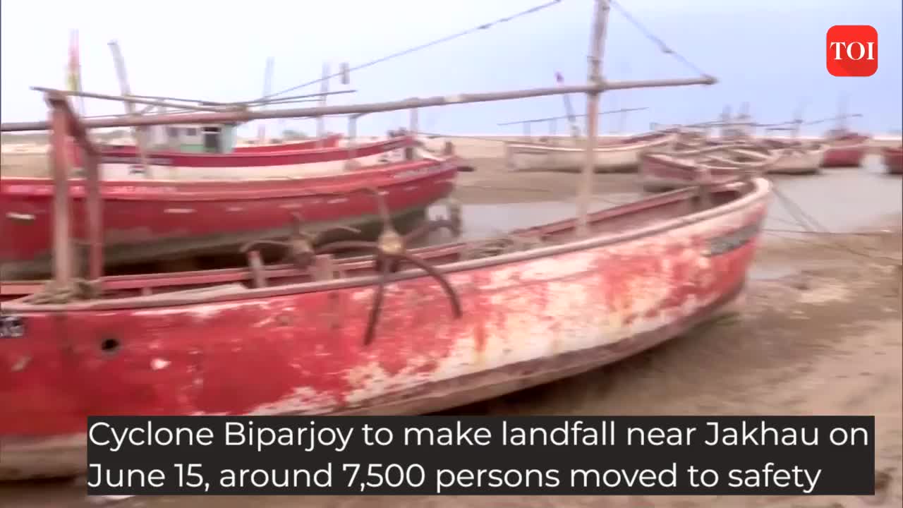 Cyclone Biparjoy to make landfall near Jakhau on June 15, around 7,500 ...