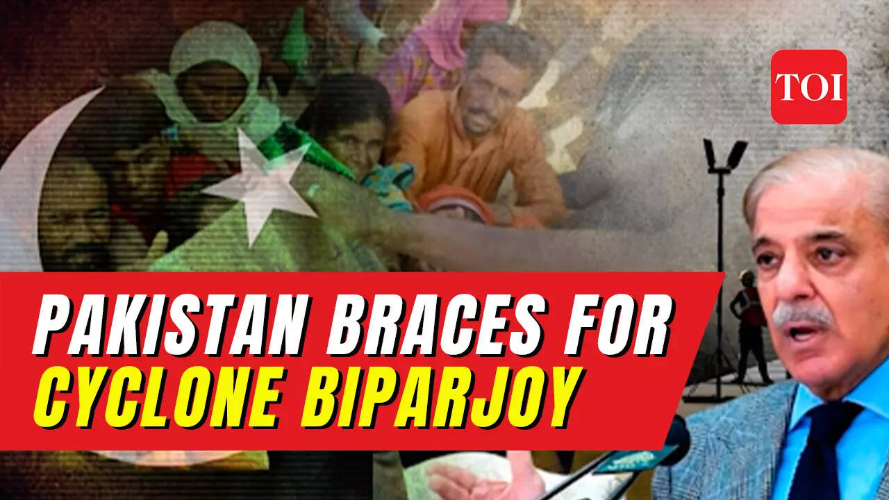 Pakistan braces for Cyclone Biparjoy, Karachi residents stock up