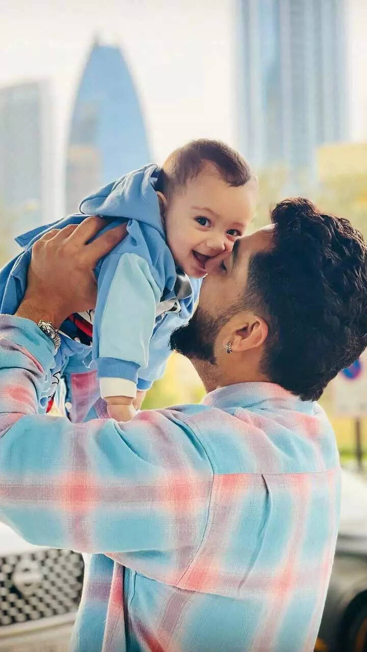 Parmish Verma gives dad goals in THIS adorable video with his daughter ...