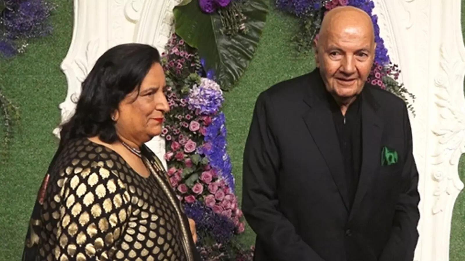 Prem Chopra graces Karan Deol and Drisha Acharya’s wedding reception
