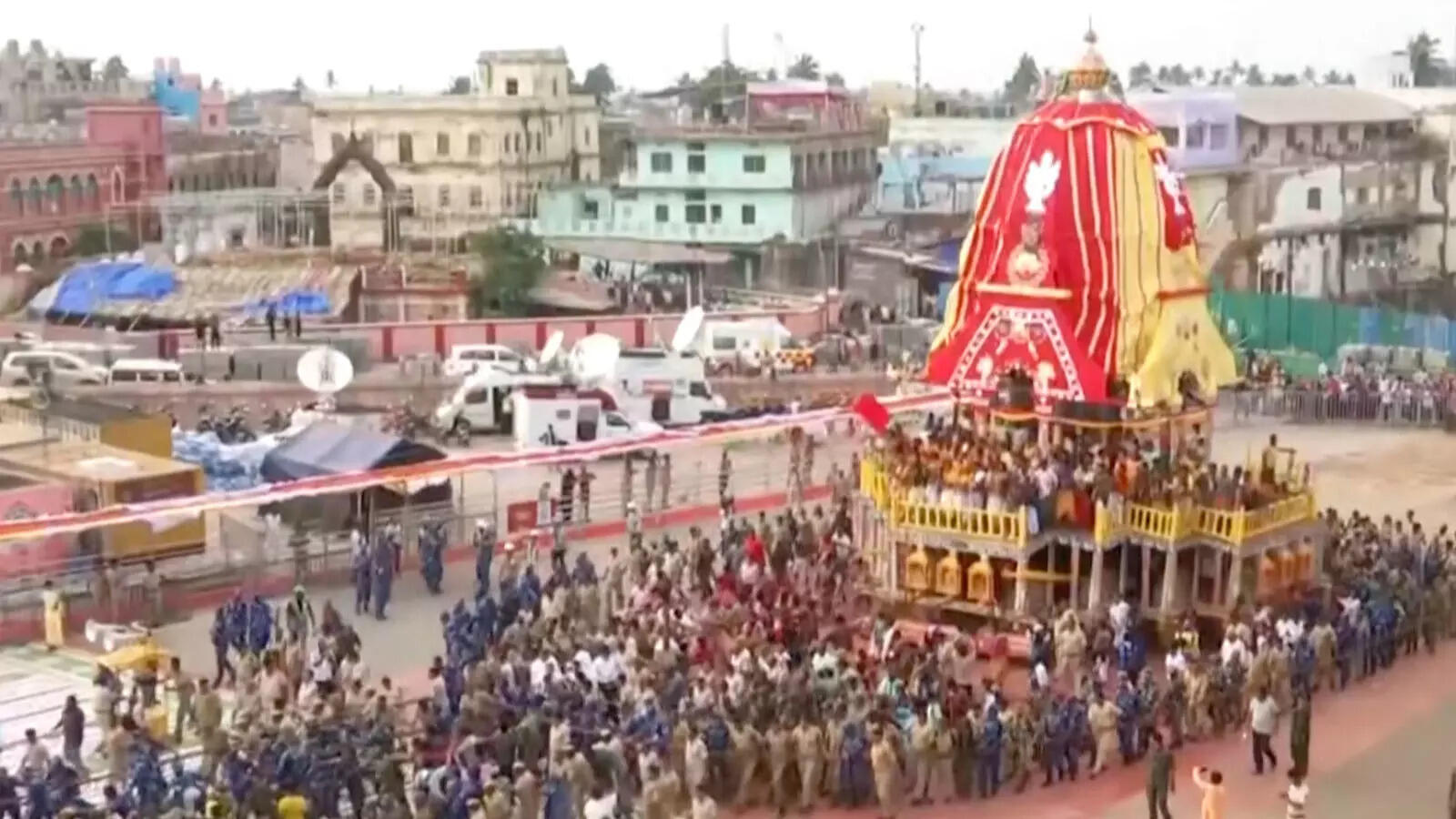 Jagannath Rath Yatra: Odisha-based artist makes miniature eco-friendly ...