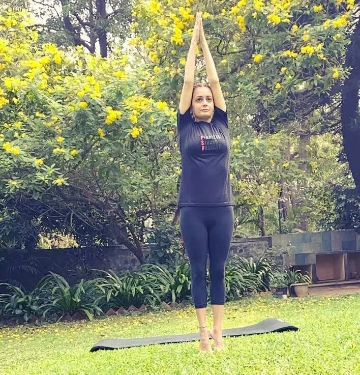 Take inspiration from the fittest beauty queens this International Yoga ...