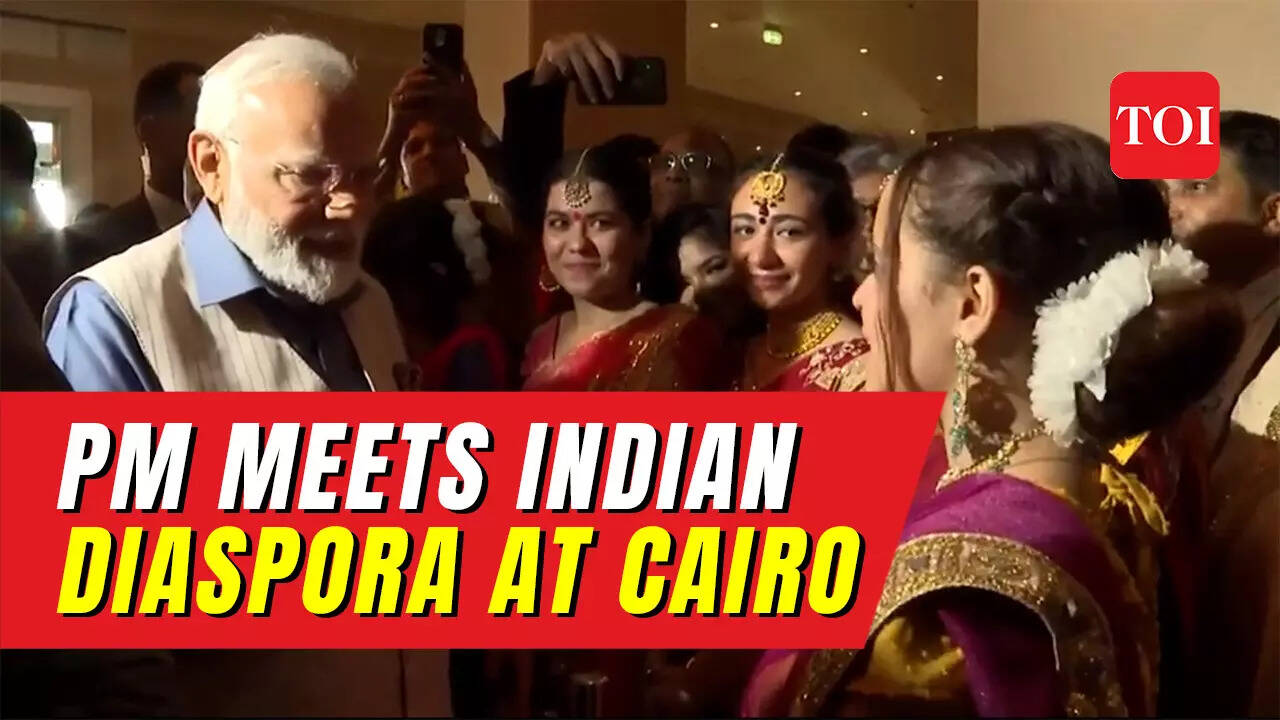 Watch: PM Narendra Modi arrives at Cairo hotel to rousing welcome from Indian diaspora