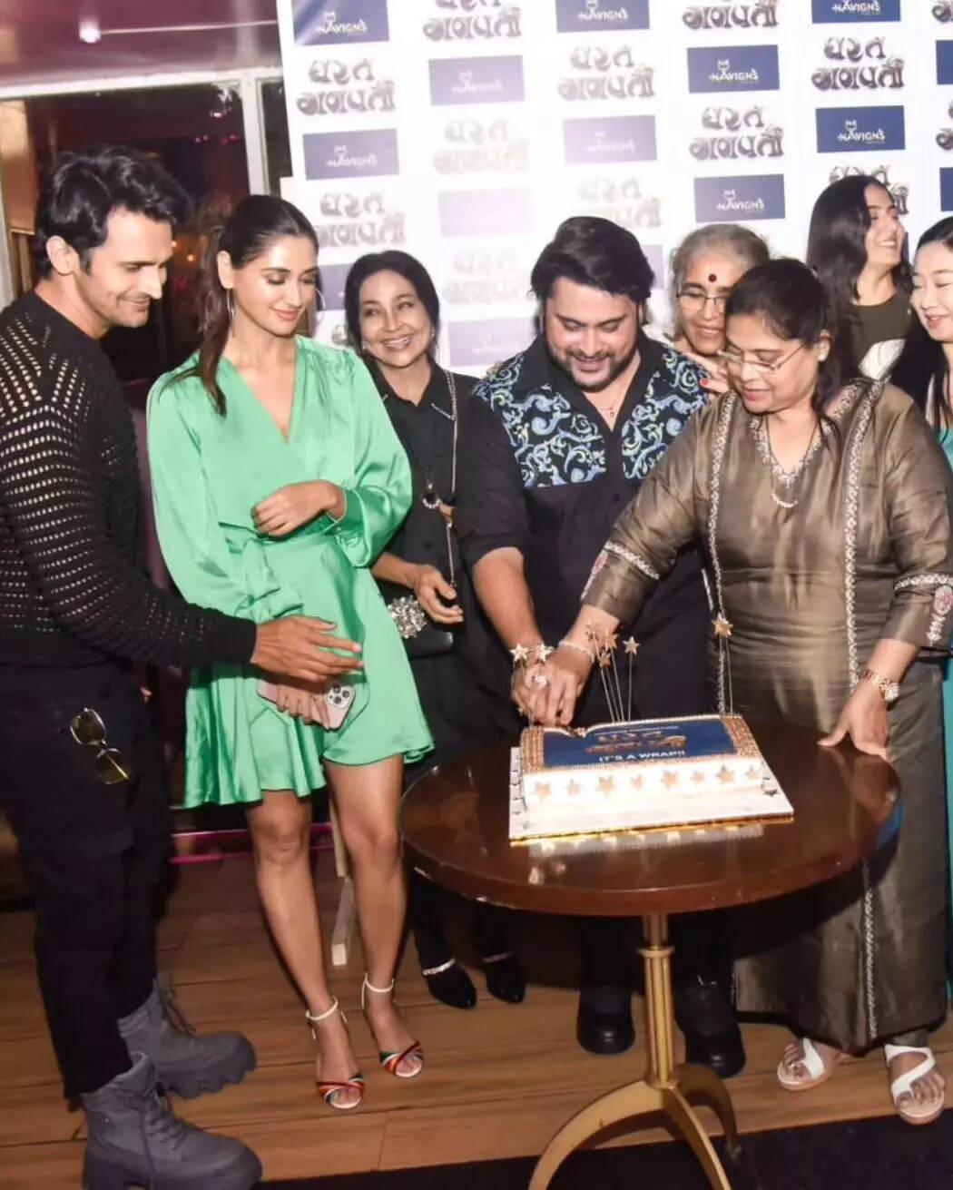 Nikita Dutta celebrates the wraps up party of her Marathi film 'Gharat ...