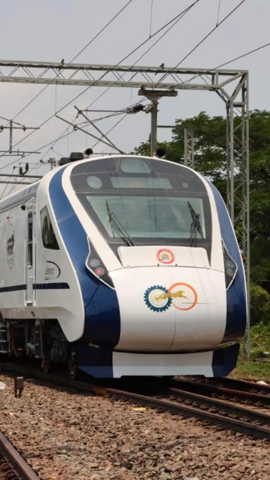 Mumbai Goa Vande Bharat Launch: Madgaon-CSMT Vande Bharat Express to start today | Mumbai News ...