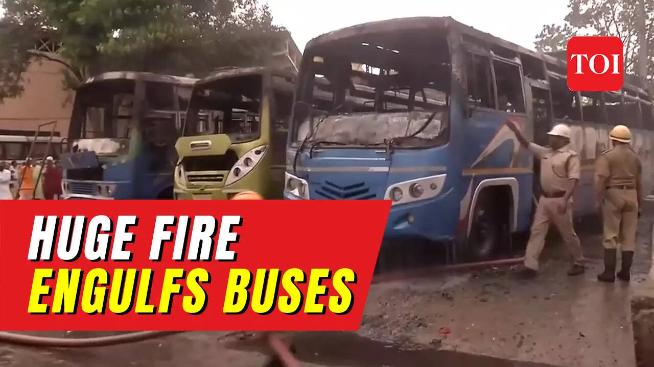 Jharkhand: Parked buses catch fire at Ranchi's Khadgarha bus stop ...