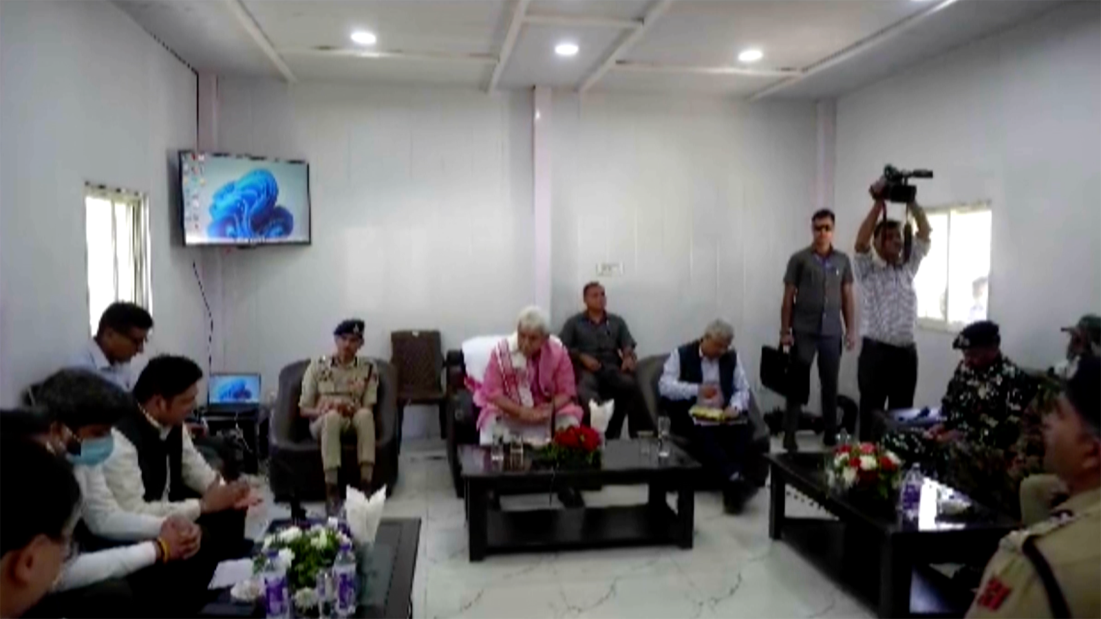 J&K LG Manoj Sinha visits Baltal Base Camp, reviews arrangements for ‘Amarnath Yatra’