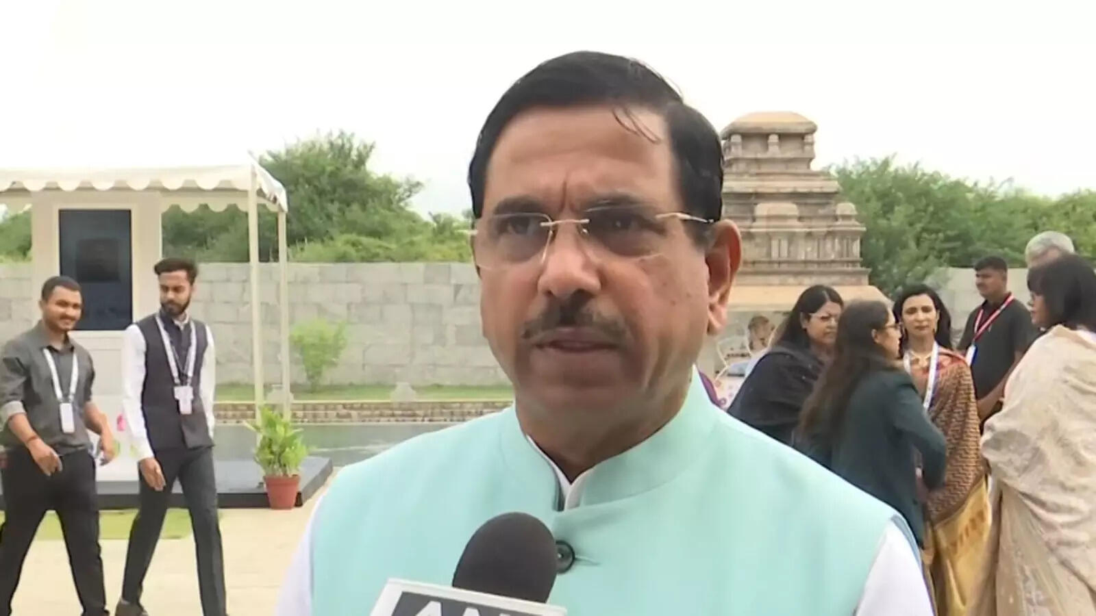 “Highly condemnable”: Pralhad Joshi on prominent Karnataka Jain monk’s murder