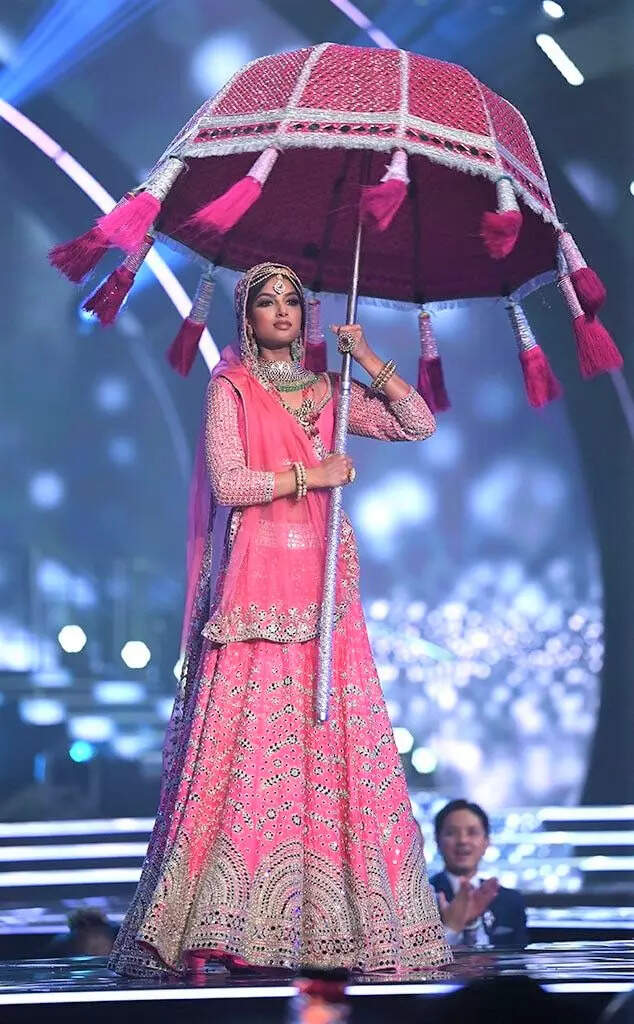 A glimpse at Miss Divas' incredible National Costume at Miss Universe!