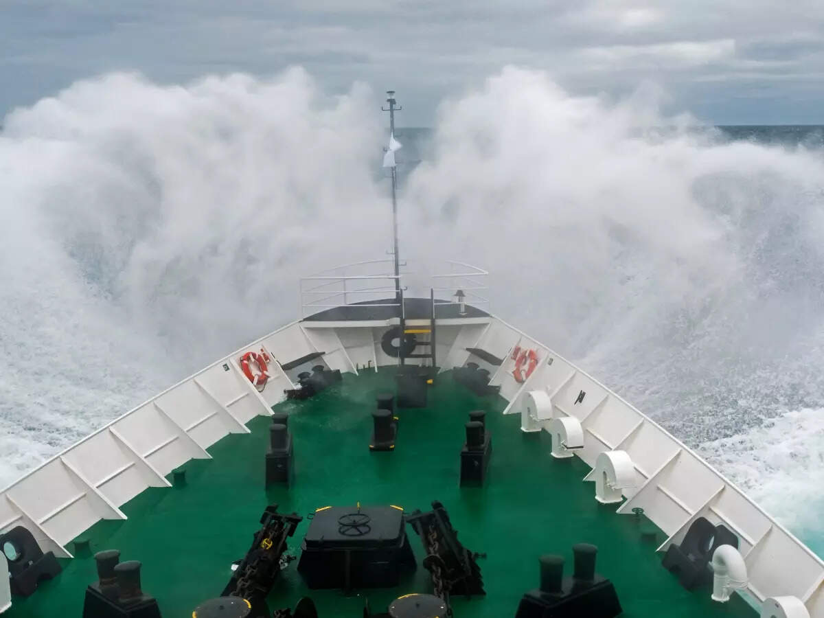 Journey through Drake Passage to the icy continent of Antarctica ...